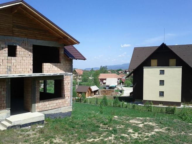 Casa Bran, Predelut, particular: vand sau schimb casa p+e - anuntul.ro ...